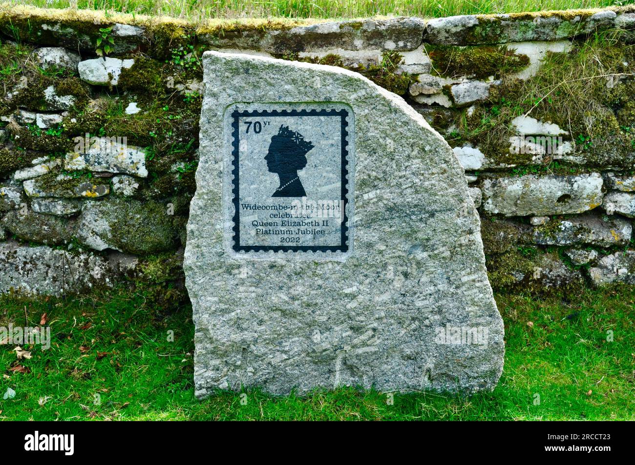 Suzan Vagoose - Commemoration Stone Celebrating Queen Elizabeth the ...