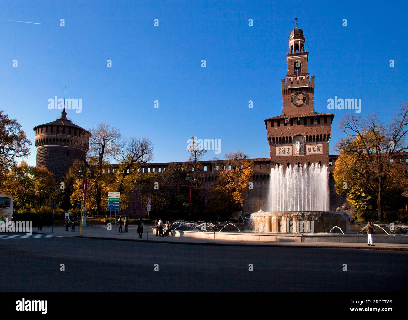 Castle of lombardia hi-res stock photography and images - Alamy
