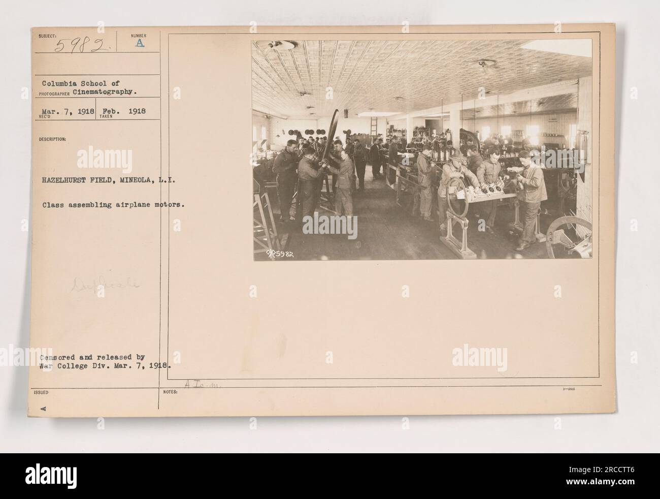 Class assembling airplane motors at Hazelhurst Field, Mineola, L.I ...