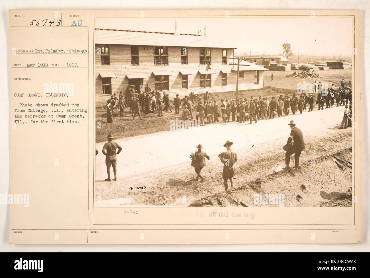 Drafted men from Chicago, Illinois, enter the barracks at Camp Grant ...