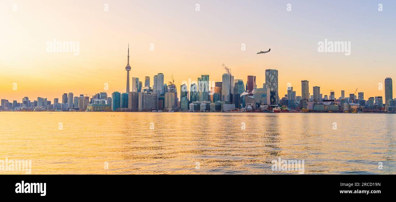 Beautiful view downtown toronto skyscrapers hi-res stock photography ...