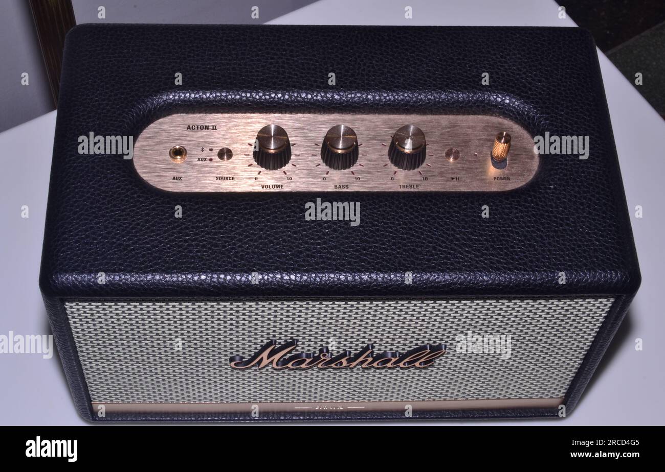 A Marshall brand radio with knobs on top Stock Photo - Alamy