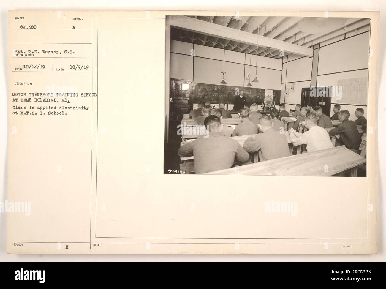 Soldiers receiving training in applied electricity at the Motor ...