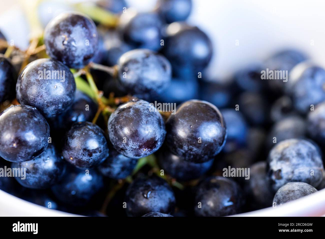 Grapes in a small bowl hi-res stock photography and images - Alamy