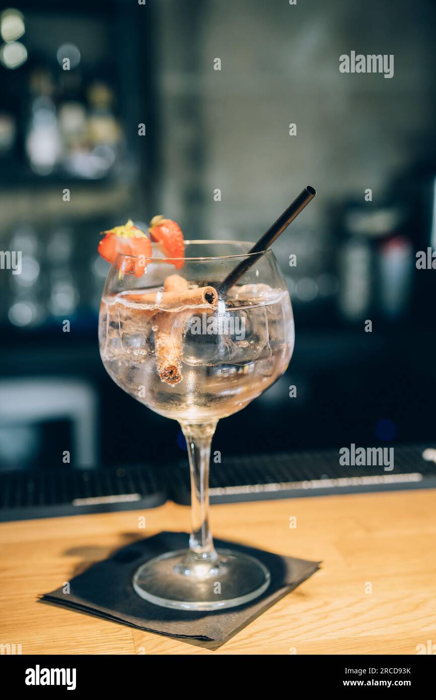 Gin And Tonic In A Cocktail In A Bar Stock Photo - Alamy