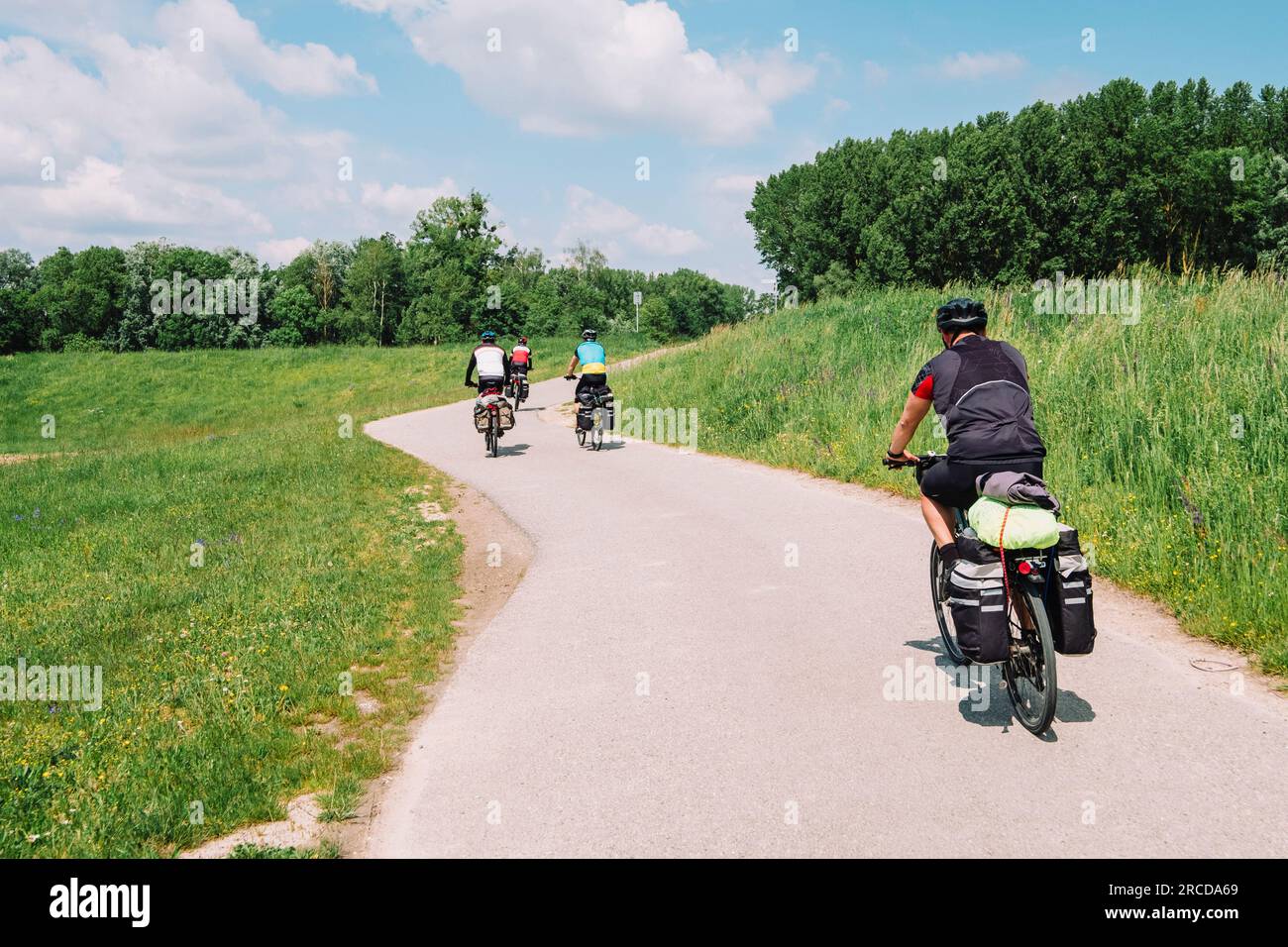 Bikepacking group hi-res stock photography and images - Alamy