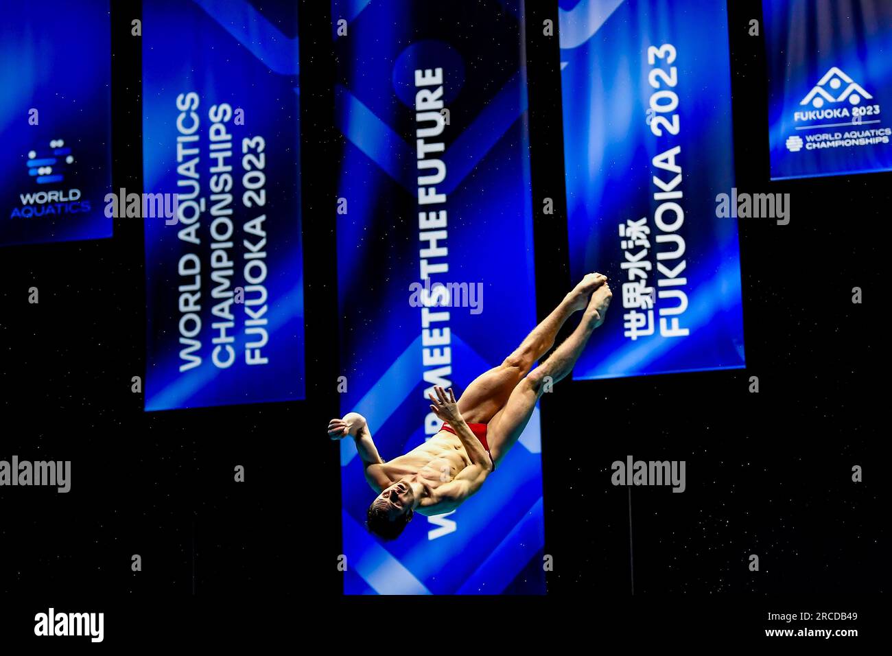 Mens 1m springboard preliminary hi-res stock photography and images - Alamy