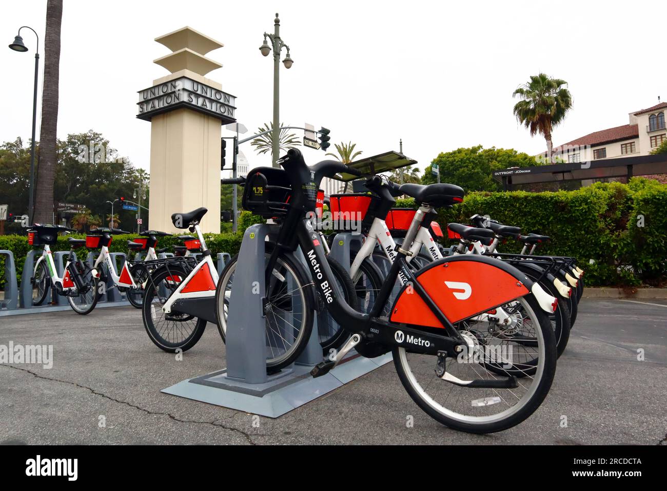 Los Angeles, California: Los Angeles Metro Bike Share Stock Photo - Alamy