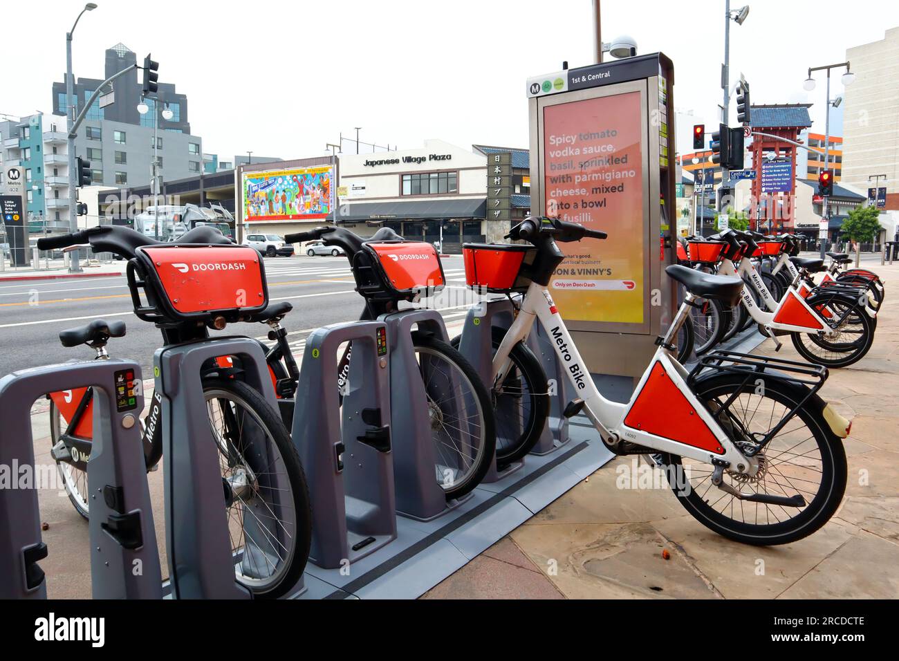 Los angeles metro bike share hi-res stock photography and images - Alamy