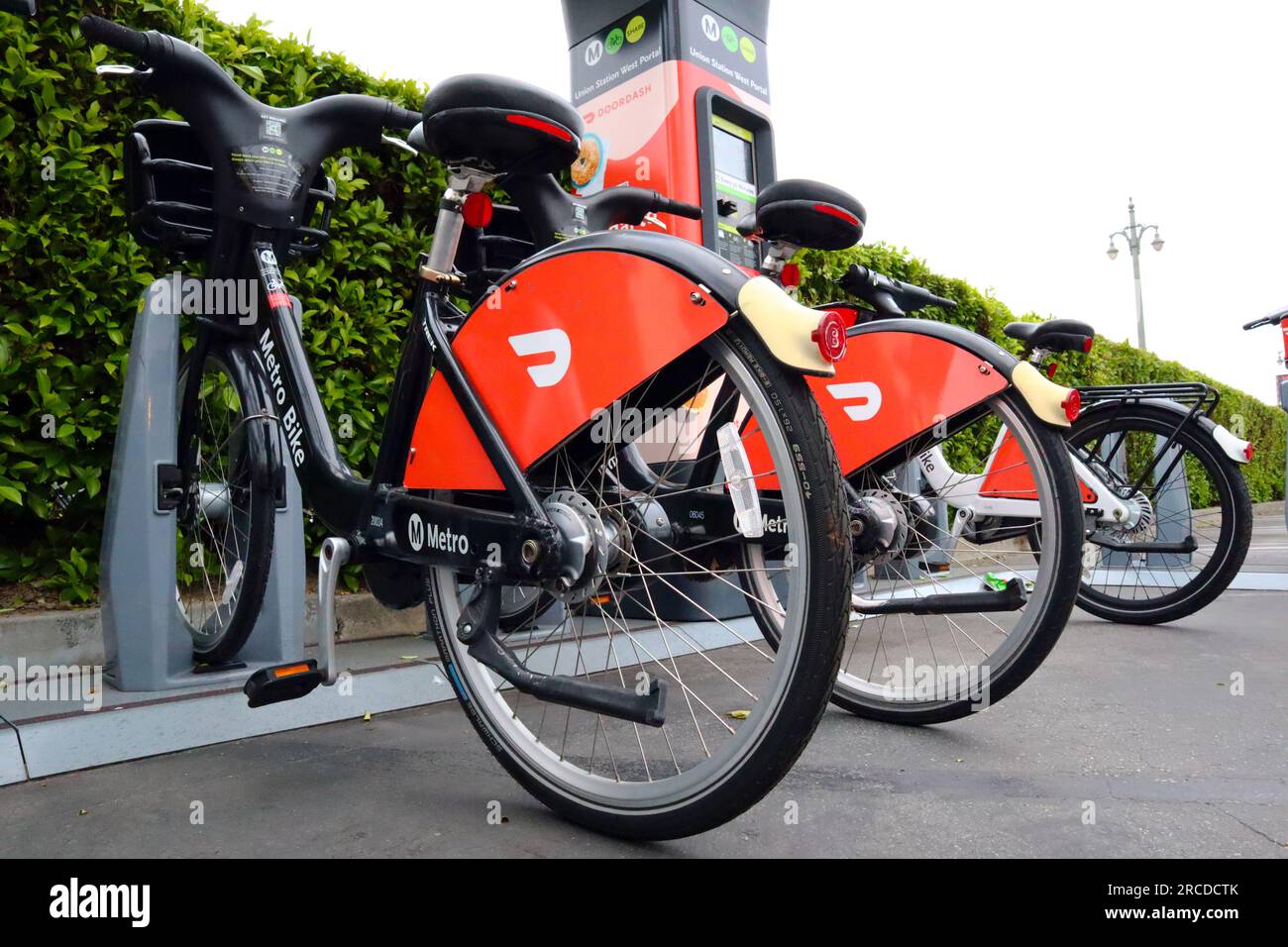 Los Angeles, California: Los Angeles Metro Bike Share Stock Photo - Alamy