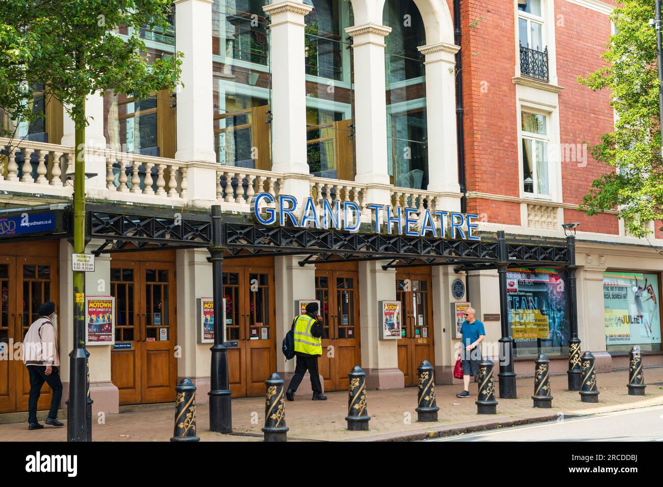 Wolverhampton town centre hi-res stock photography and images - Alamy