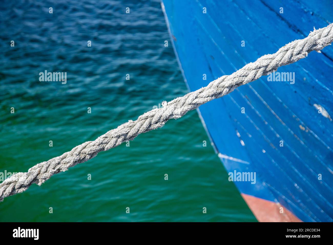 Nautical rope water background hi-res stock photography and images - Alamy