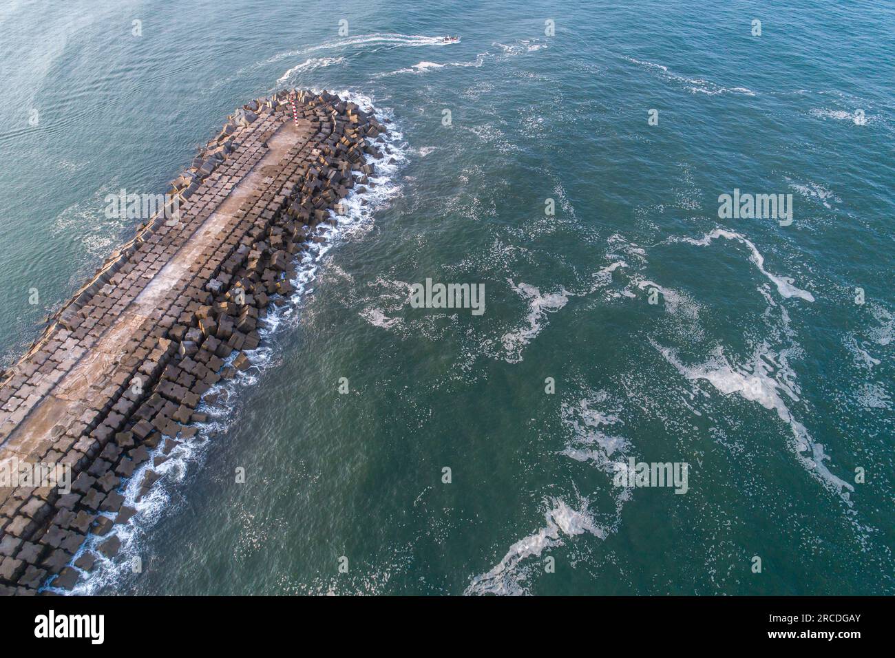 Shoreline breakwaters aerial hi-res stock photography and images - Alamy