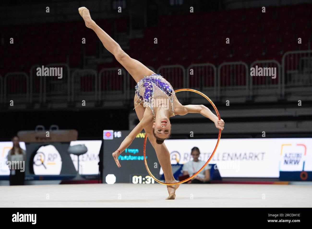 Anna-Maria SHATOKHIN, TSV Schmiden, action with the hoop, gymnastics ...