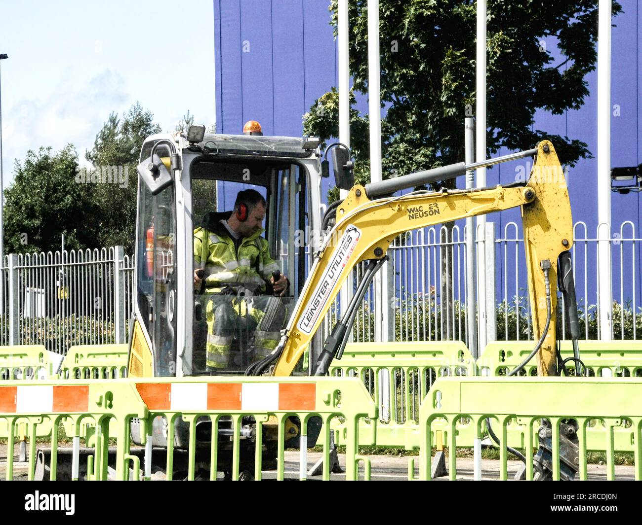 Jcb digger driver hi-res stock photography and images - Alamy