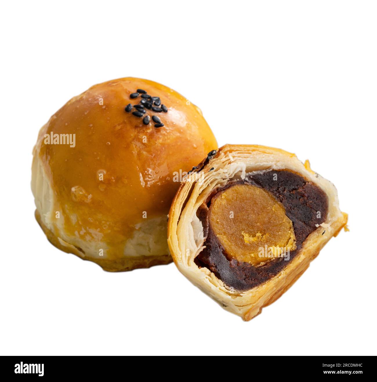 Close up of Moon cake yolk pastry, mooncake for Mid-Autumn Festival ...