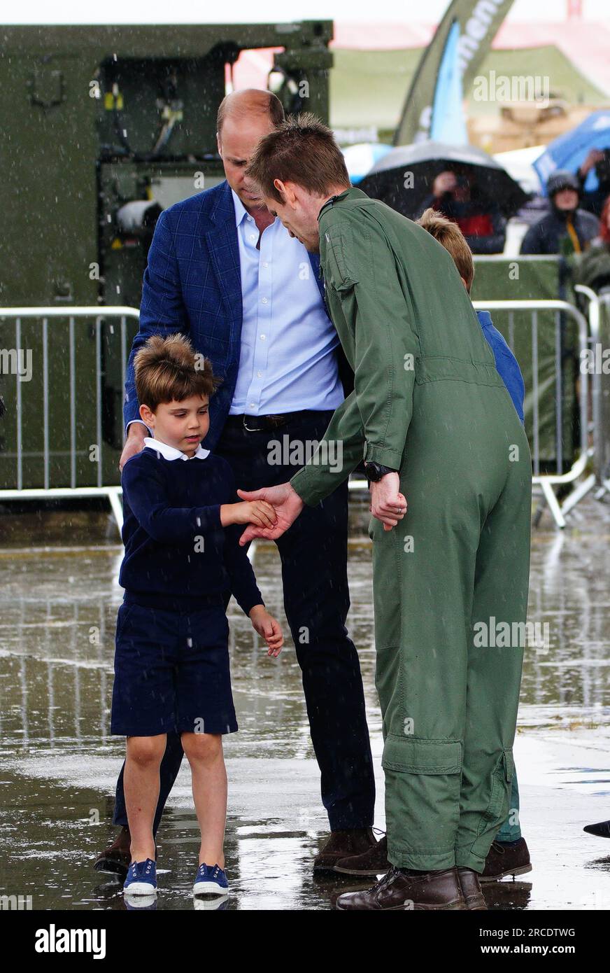 The Prince of Wales and Prince Louis during a visit to the Royal ...