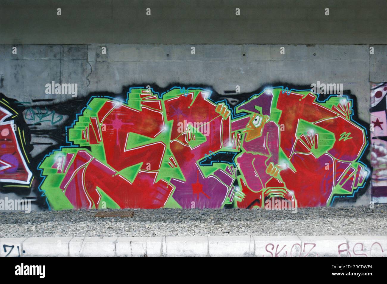 Graffiti on a concrete wall. Ireland, Dublin 06.04.2023 Stock Photo - Alamy