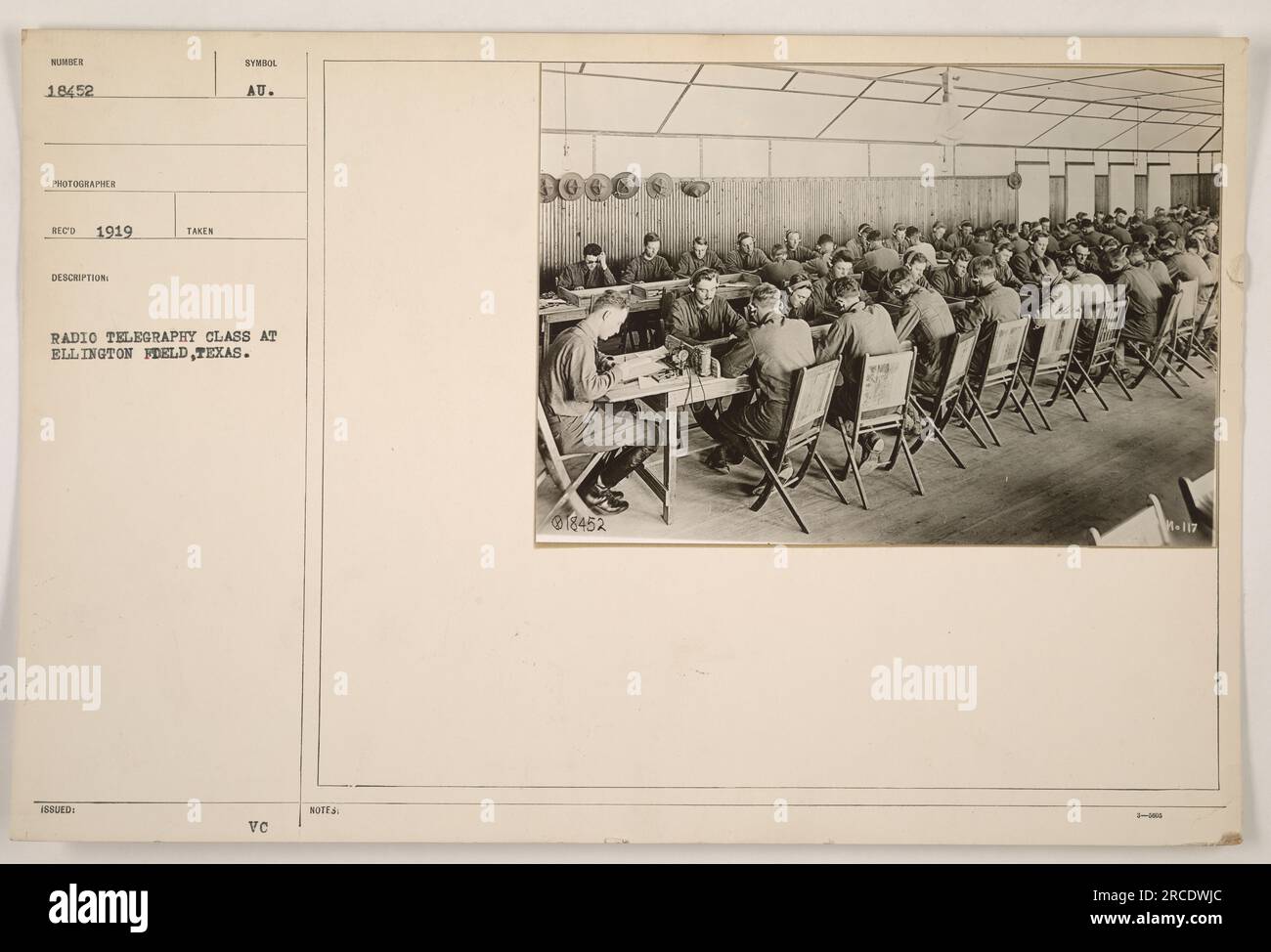 Radio telegraphy class hi-res stock photography and images - Alamy Radio telegraphy class hi-res stock photography and images - Alamy