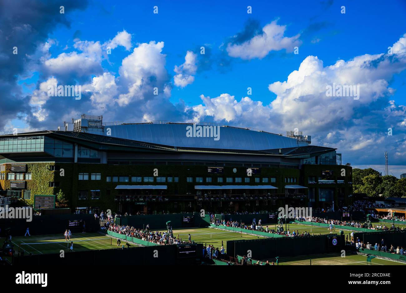 Outdoor tennis courts hi-res stock photography and images - Alamy