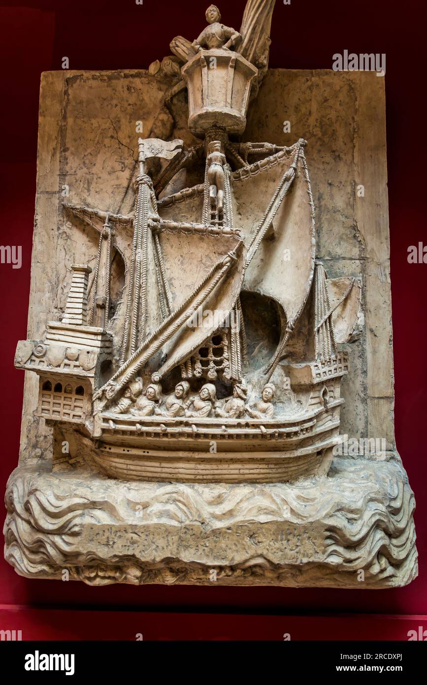 A galley ship, Medieval architecture and sculpture, The Cité de l ...