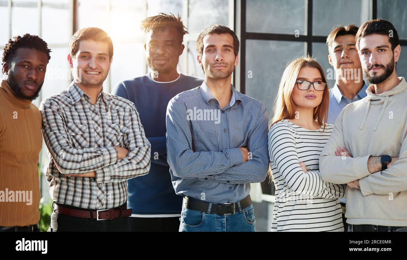 Six people meeting indoors hi-res stock photography and images - Alamy