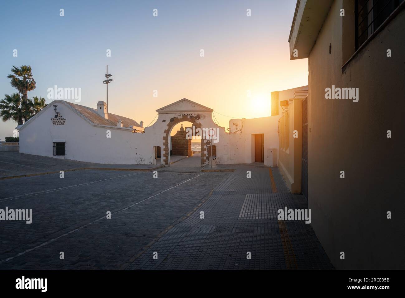 Puerta de la Caleta (La Caleta Gate) at sunset - access to Castle of ...
