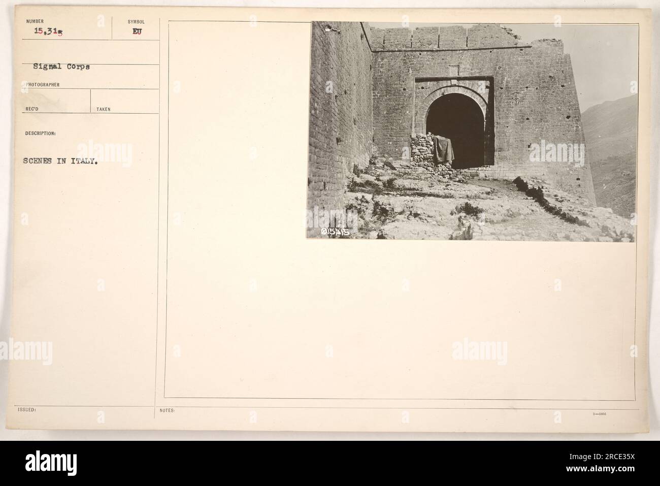 Soldiers in Italy during World War One. Photo taken by a Signal Corps ...