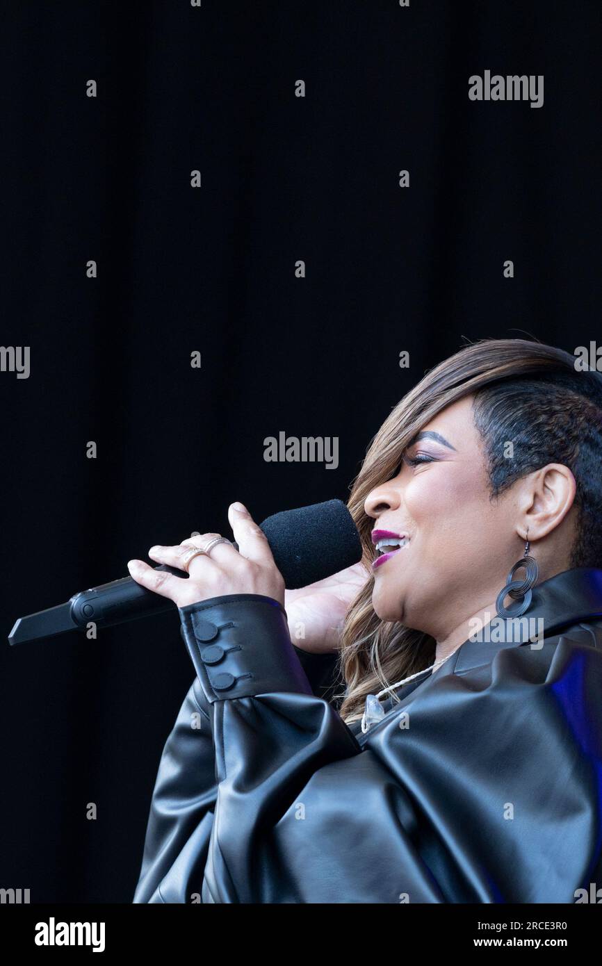 The British singer Gabrielle performing at the Eden Sessions in ...