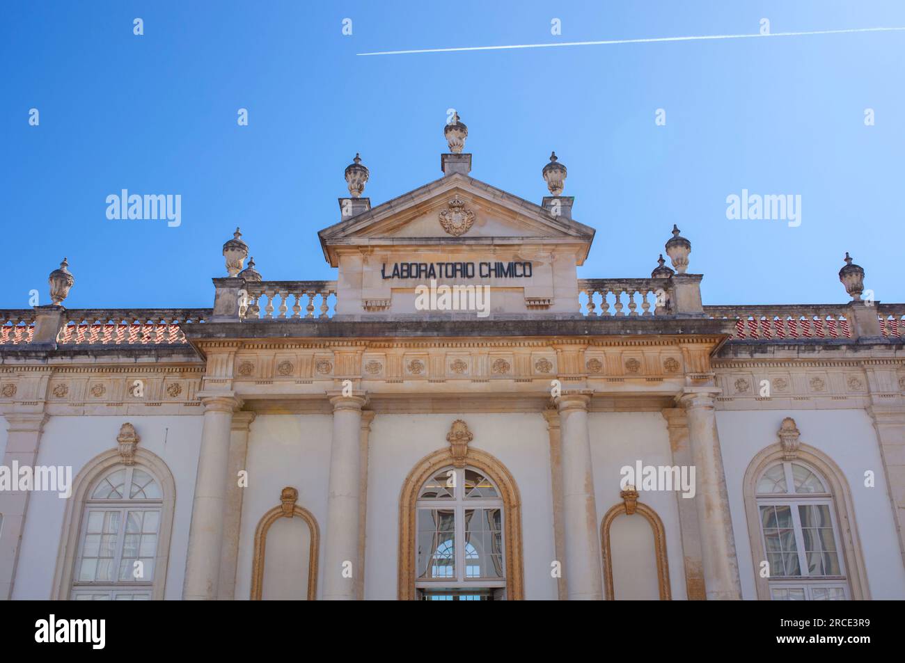 Chemistry lab building facade hi-res stock photography and images - Alamy