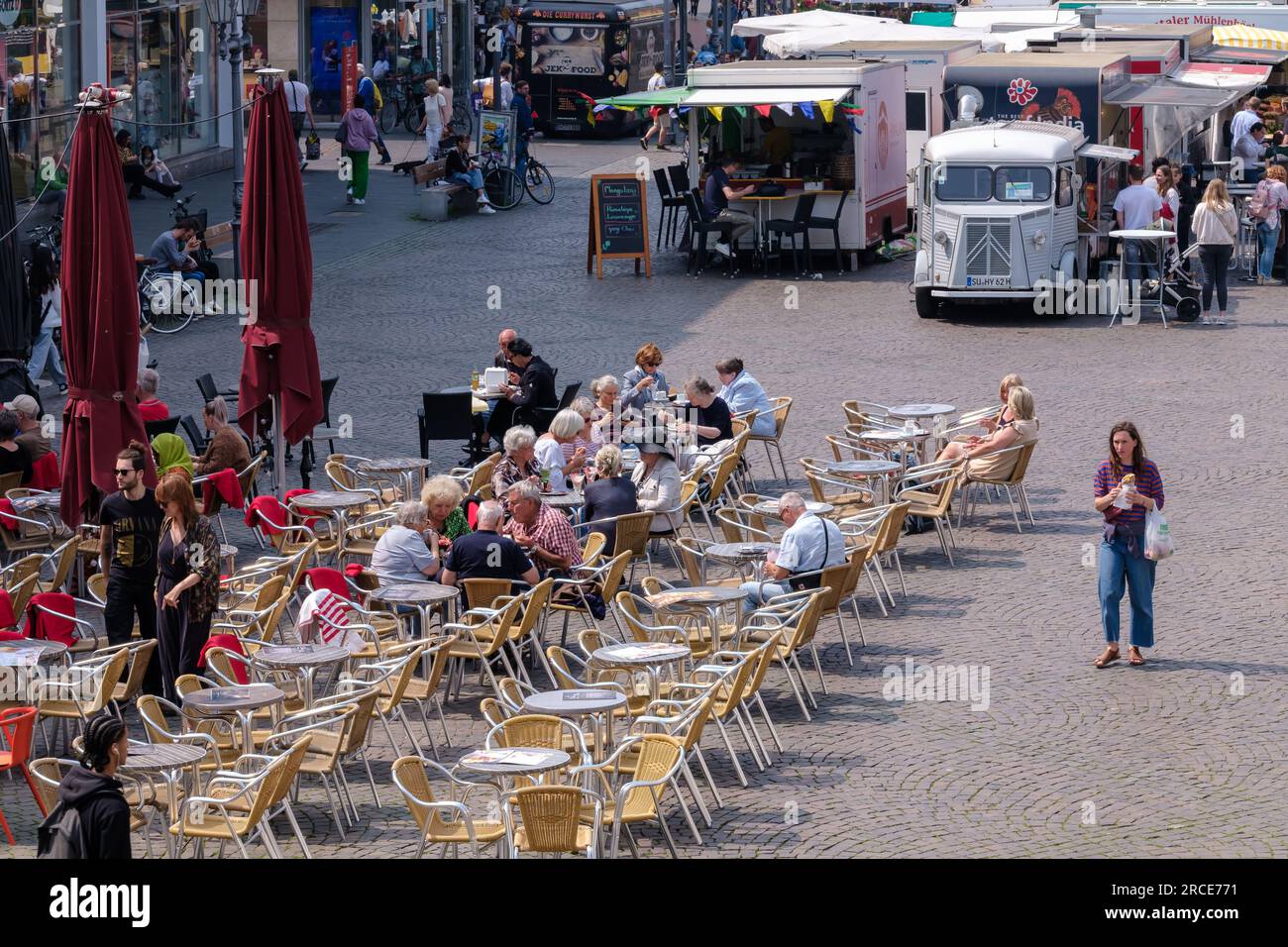 Bonn, Germany - May 22, 2023 : View of the Market square in Bonn ...