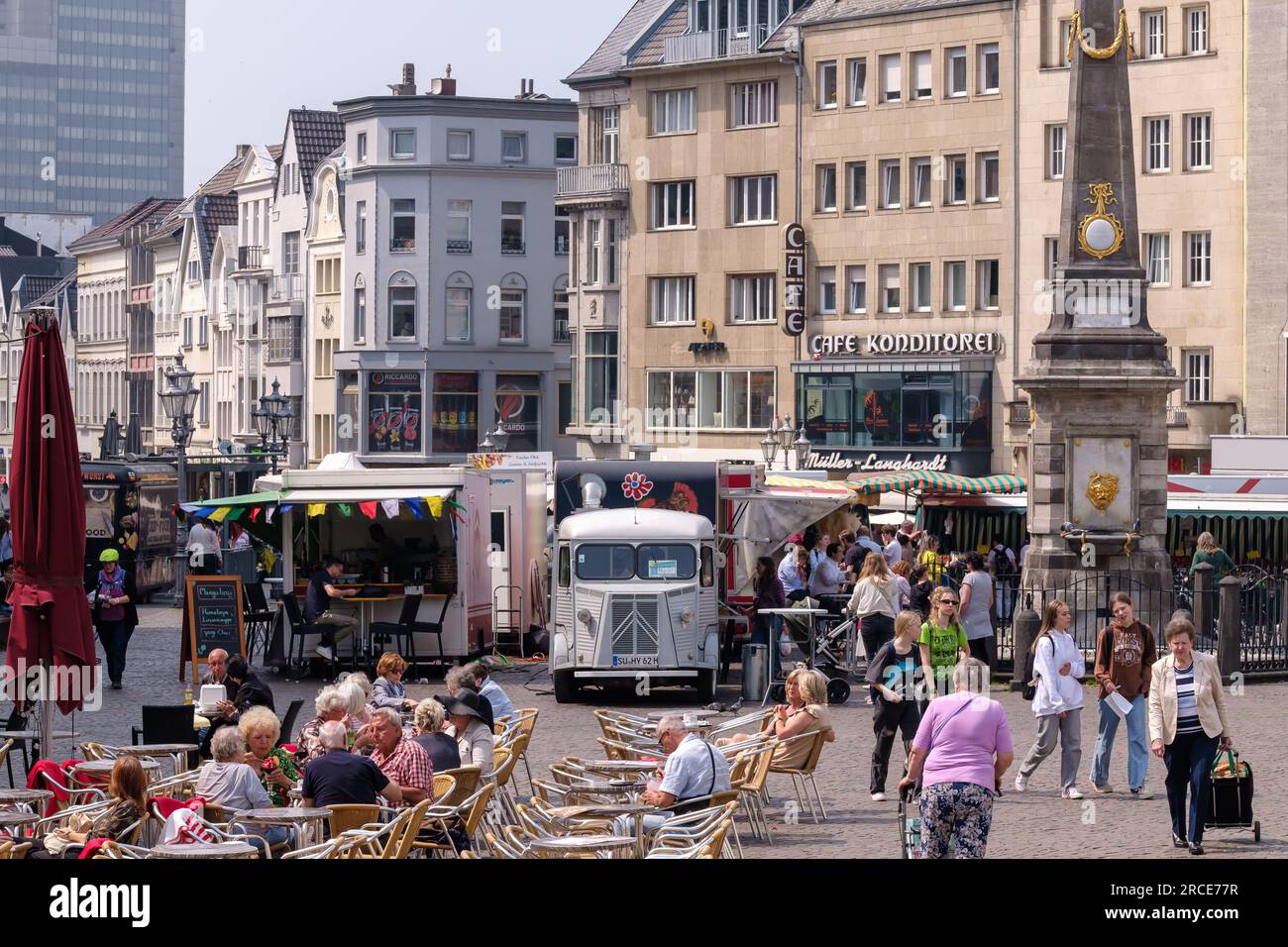 Bonn, Germany - May 22, 2023 : View of the Market square in Bonn ...