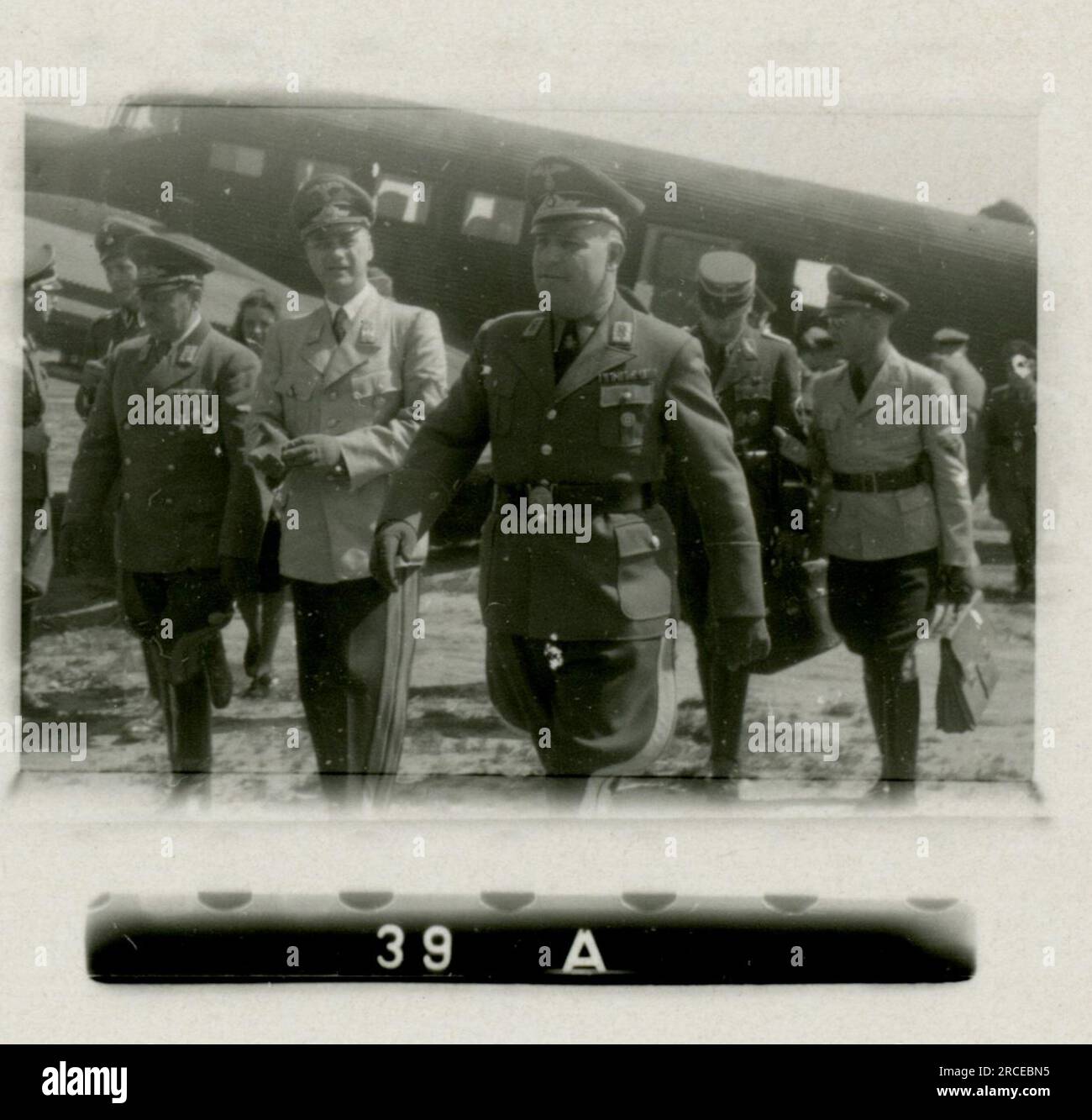 SS Photographer Domaschowitz 1943 Formal ceremony with photos of ...