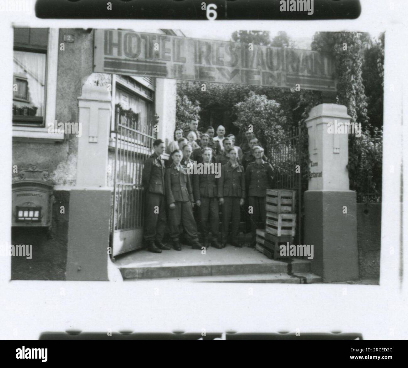 SS Photographer Falkowski (1943) Individual soldier portrait photos ...