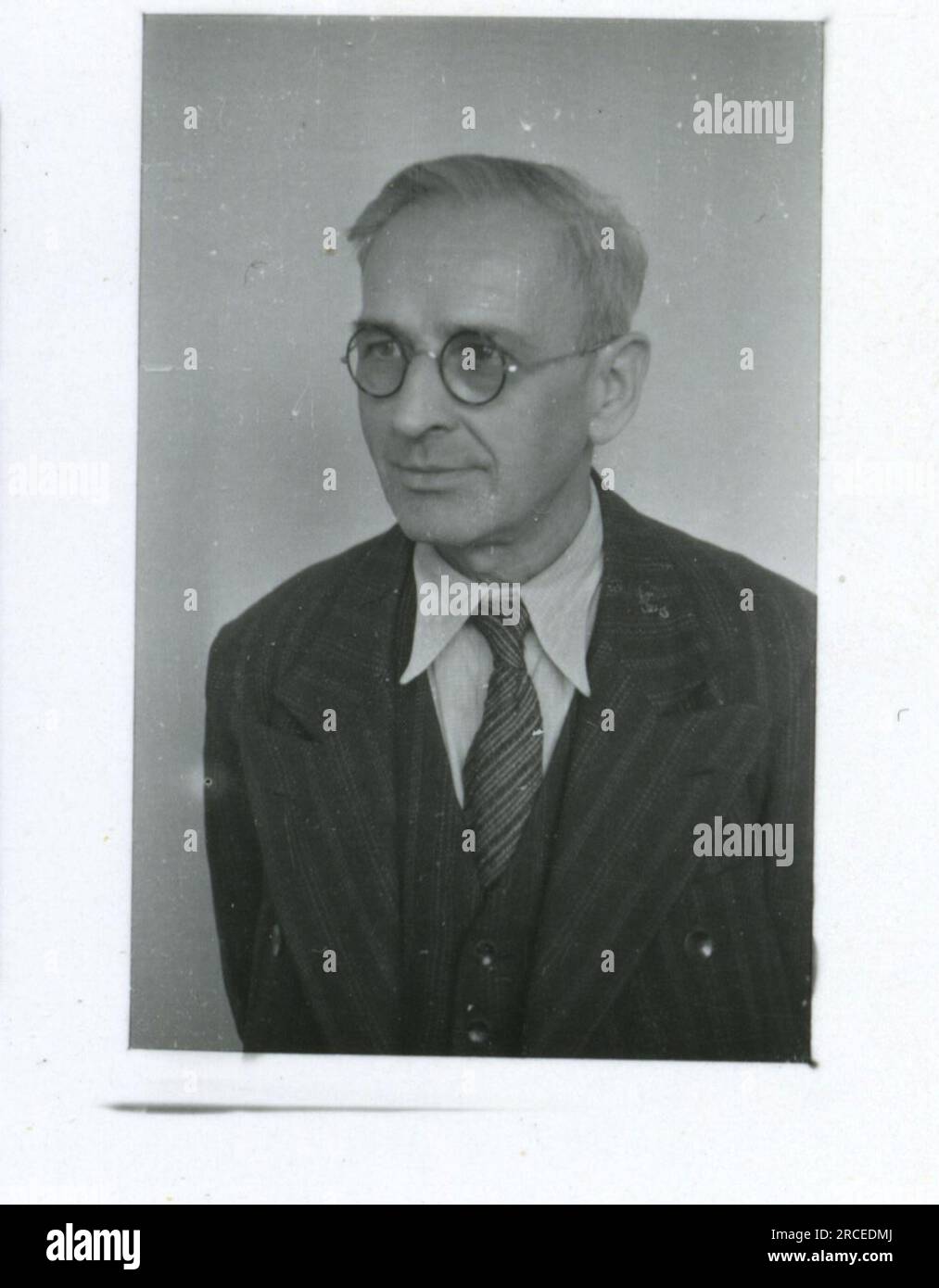 SS Photographer Feder 1943 & 1944 Remains of crashed aircraft, many ...