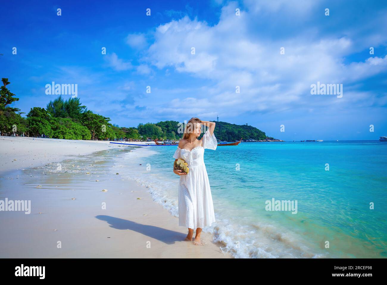 Attractive young dominican woman hi-res stock photography and images ...