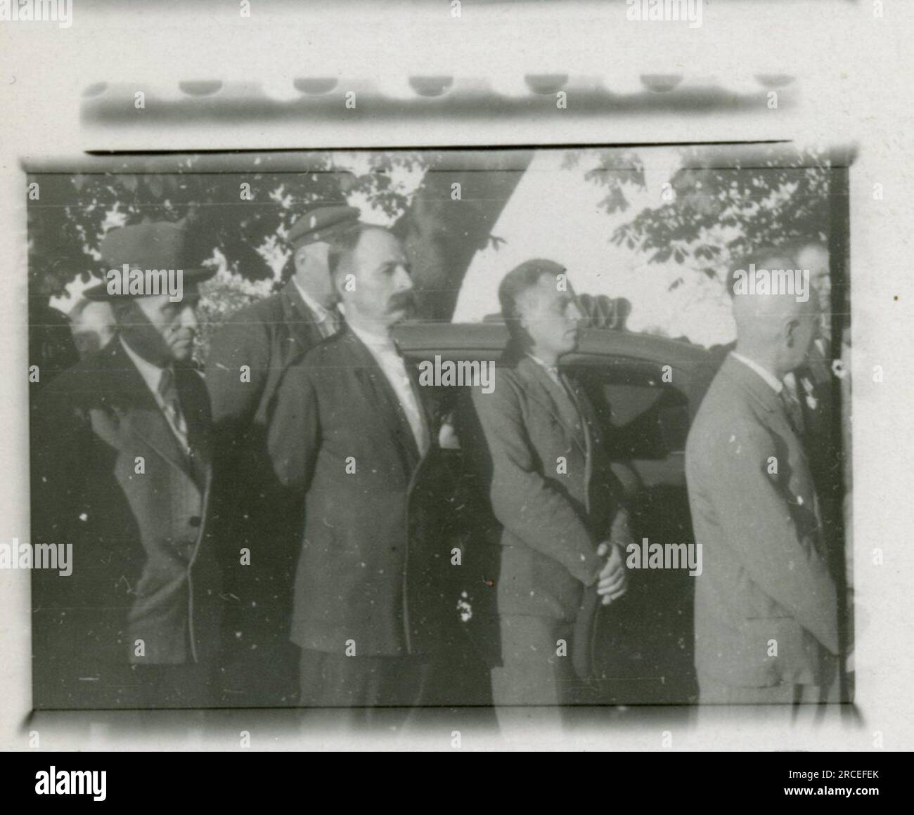 SS Photographer Domaschowitz 1943 Formal ceremony with photos of ...