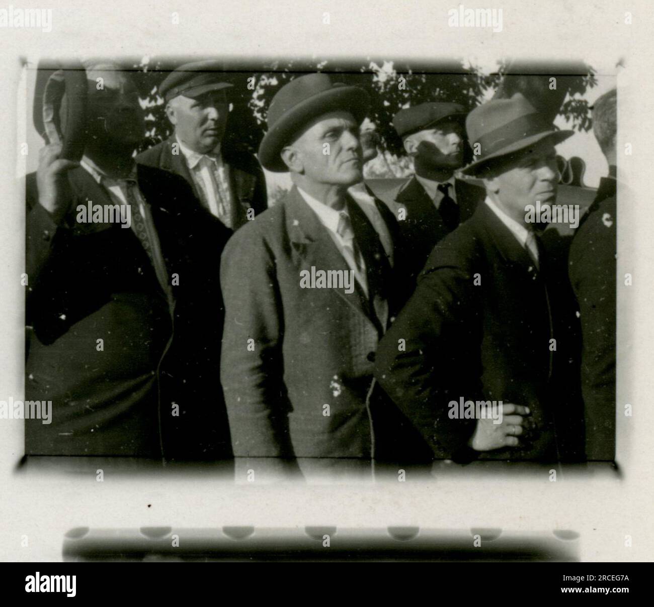 SS Photographer Domaschowitz 1943 Formal ceremony with photos of ...