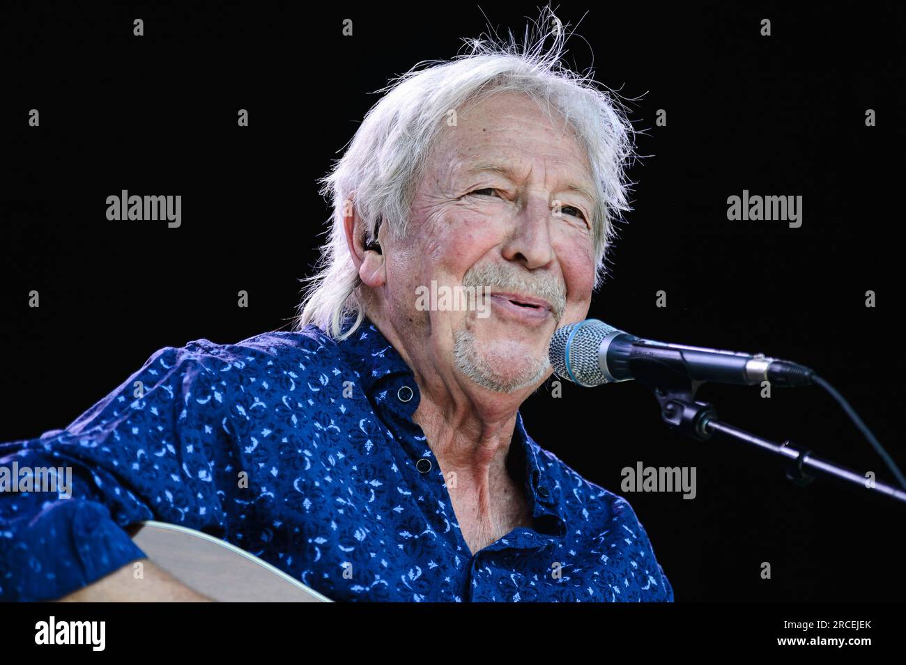Chanteur suisse hi-res stock photography and images - Alamy
