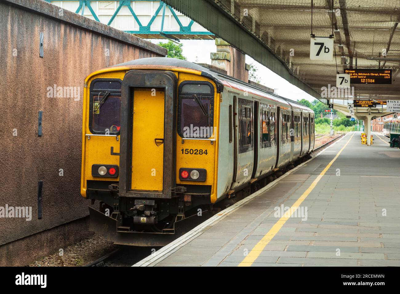 DMU Class 150 number 150284 at Shrewsbury Station Stock Photo - Alamy