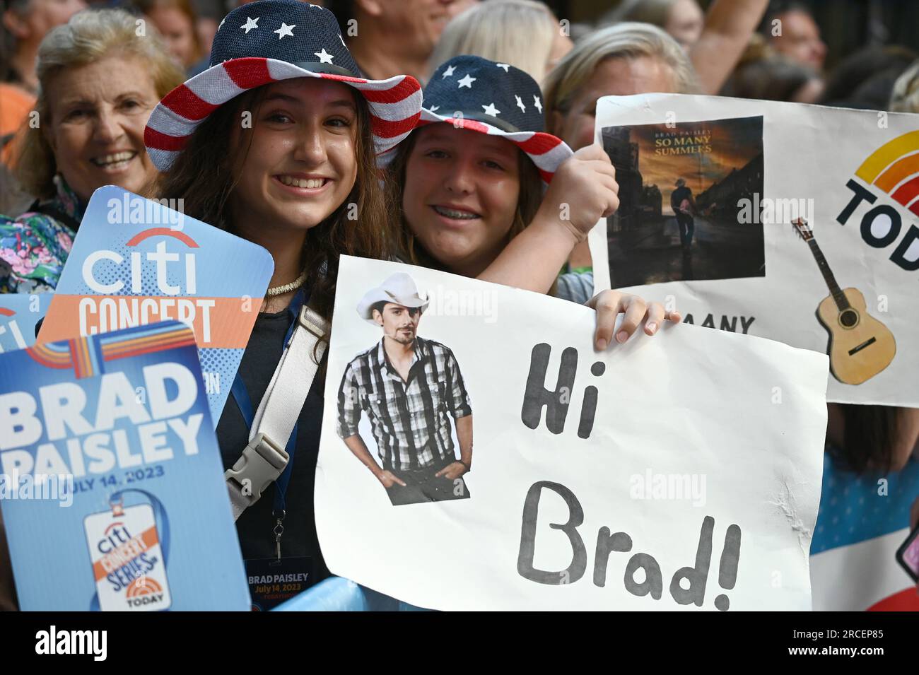 Brad signs hi-res stock photography and images - Alamy