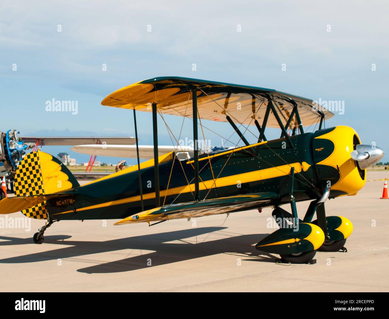 Two bay biplanes hi-res stock photography and images - Alamy