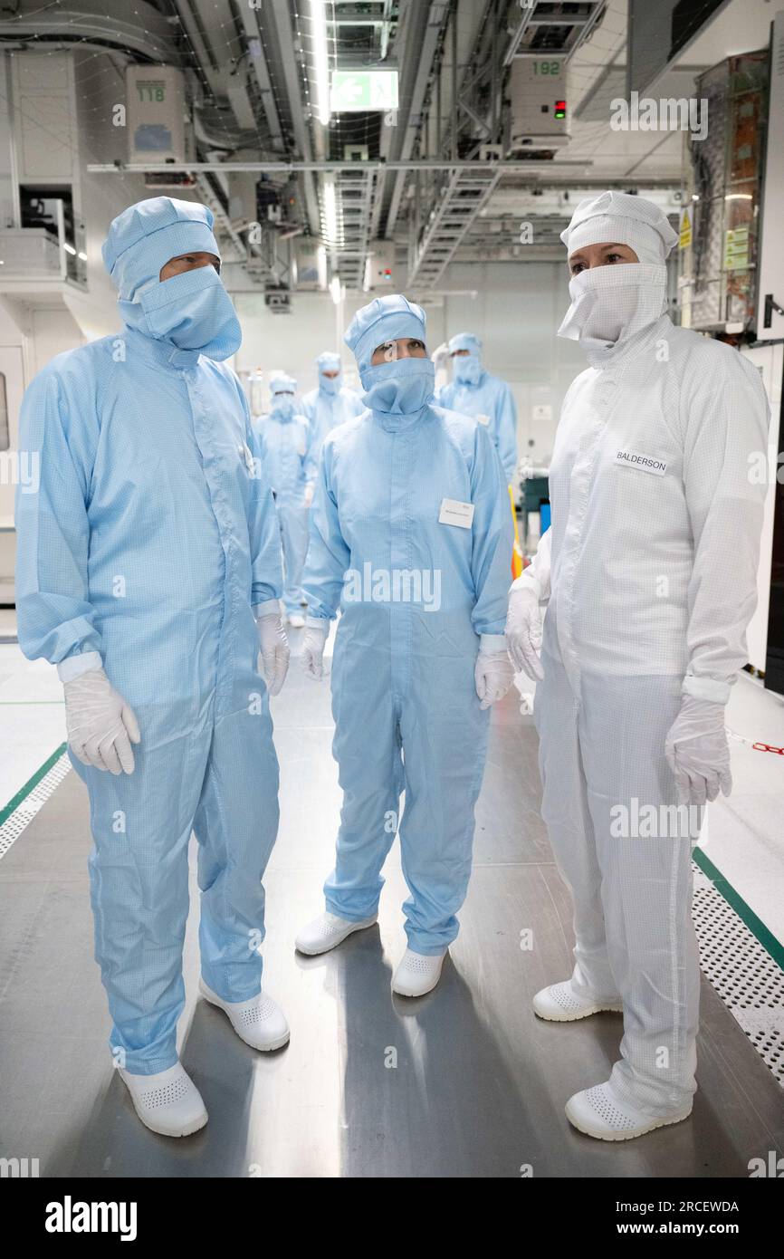 Dresden, Germany. 13th July, 2023. Robert Habeck (l), Federal Minister ...