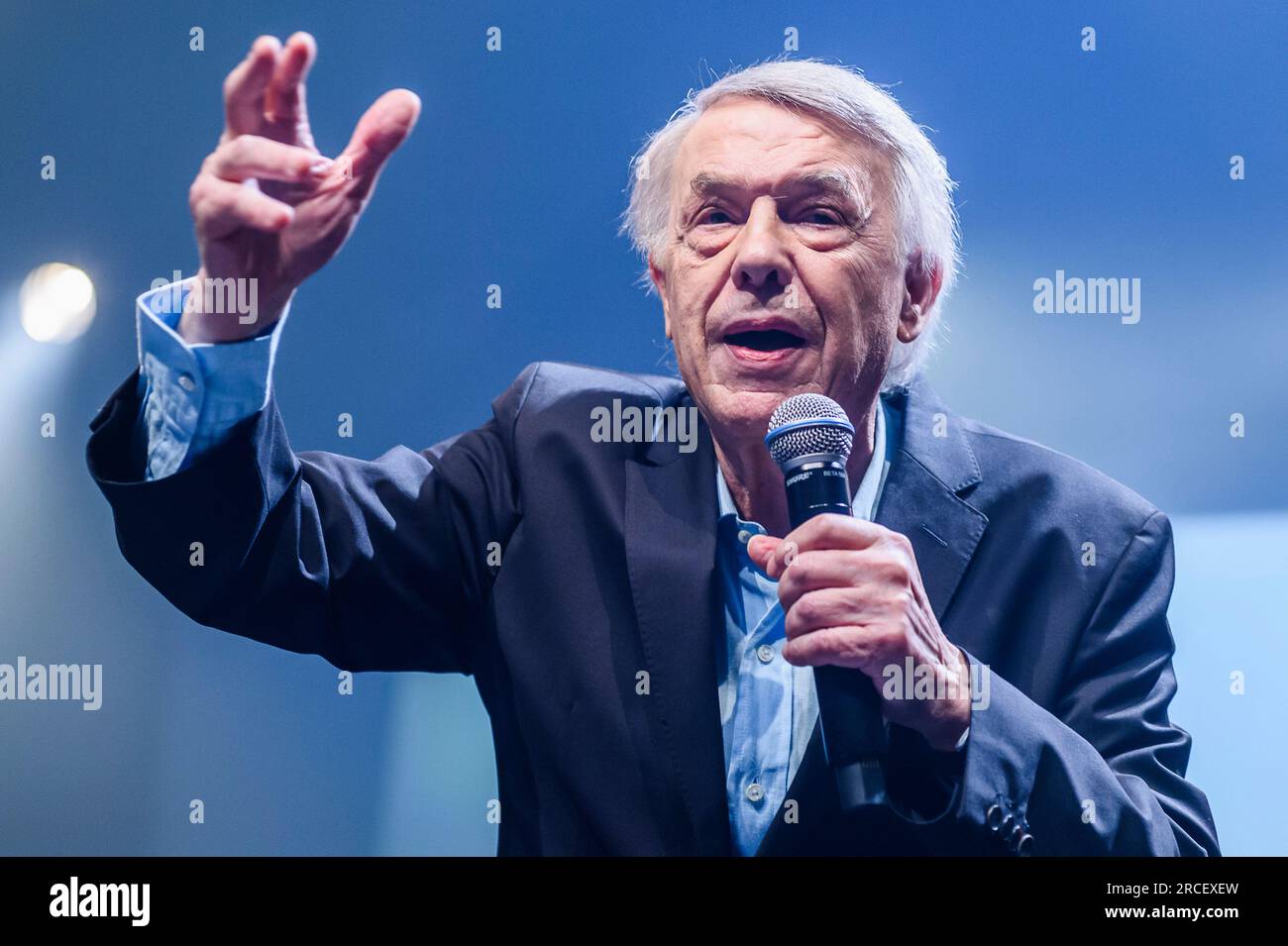 Several artists pay a tribute to the belgian singer Arno at the AB ...