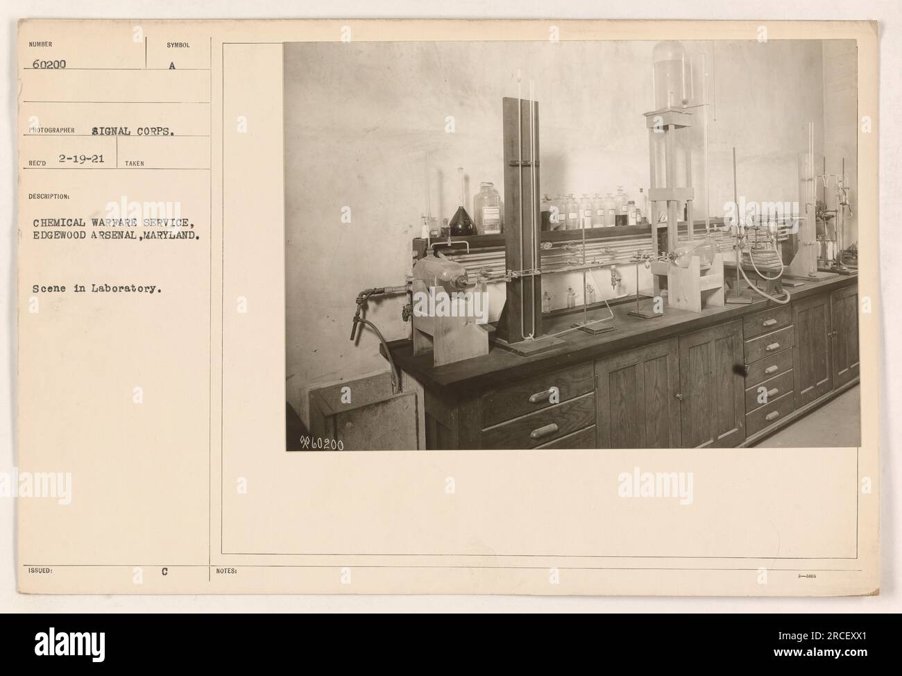 Soldiers conducting experiments hi-res stock photography and images - Alamy