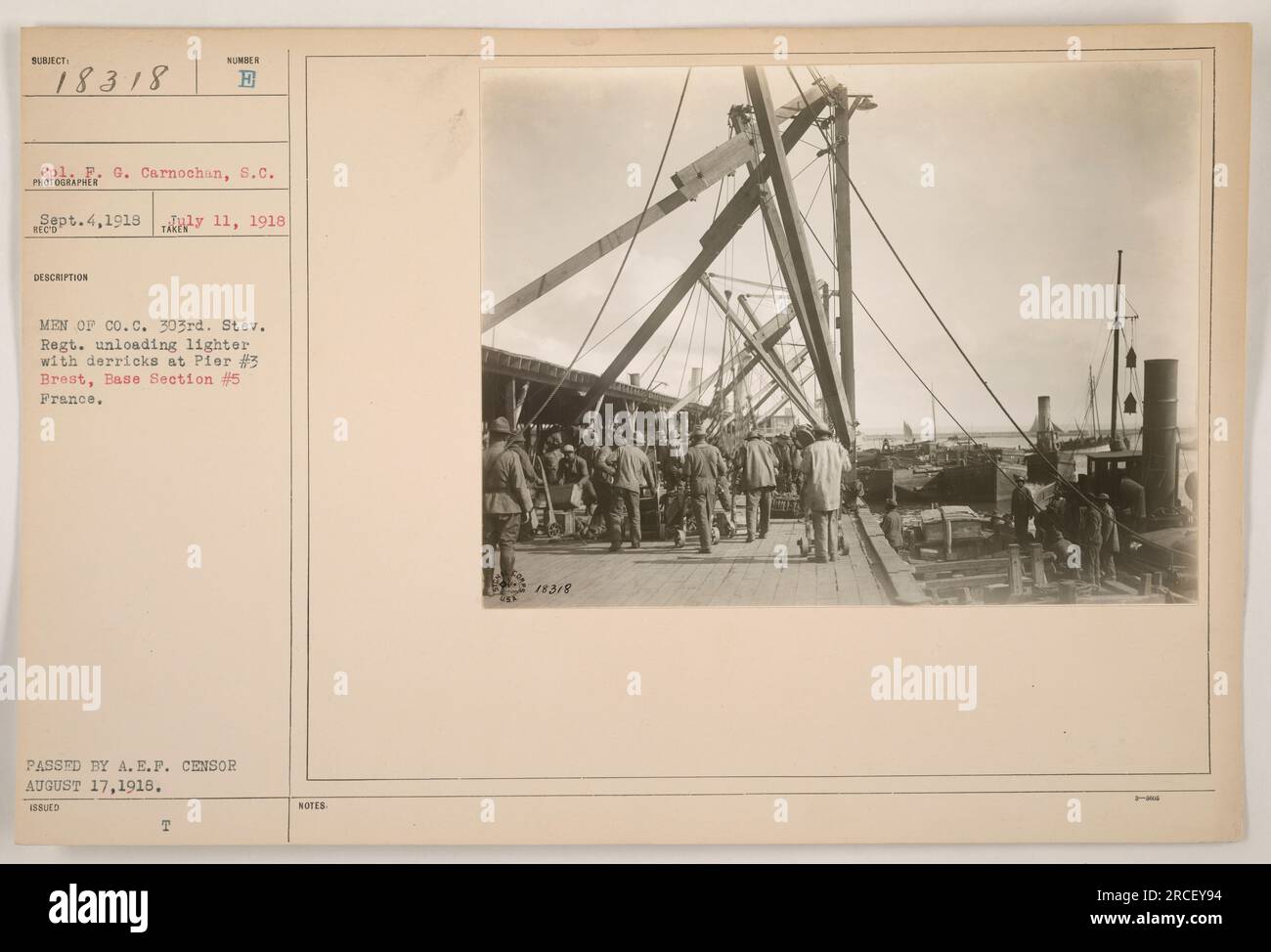 Derrick lighter hi-res stock photography and images - Alamy