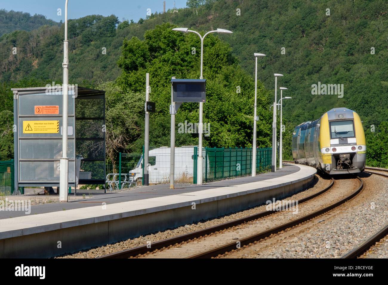 Petite gare hi-res stock photography and images - Alamy