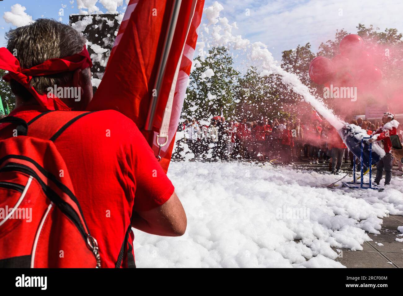 Projet rouge hi-res stock photography and images - Alamy