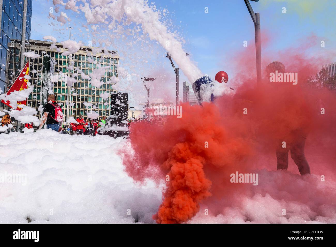 Projet rouge hi-res stock photography and images - Alamy