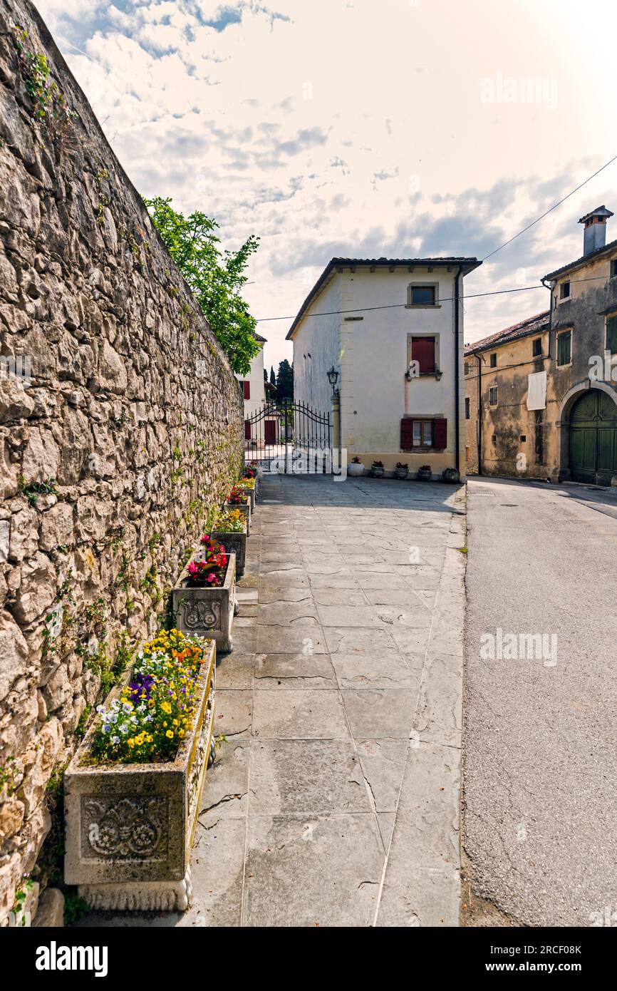 Village of cison di valmarino hi-res stock photography and images - Alamy